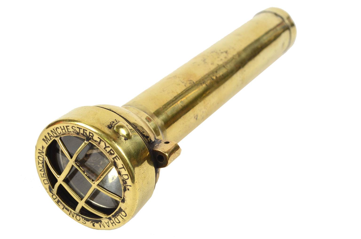 e-Shop/Nautical antiques/Code 4291 Flashlight Oldham