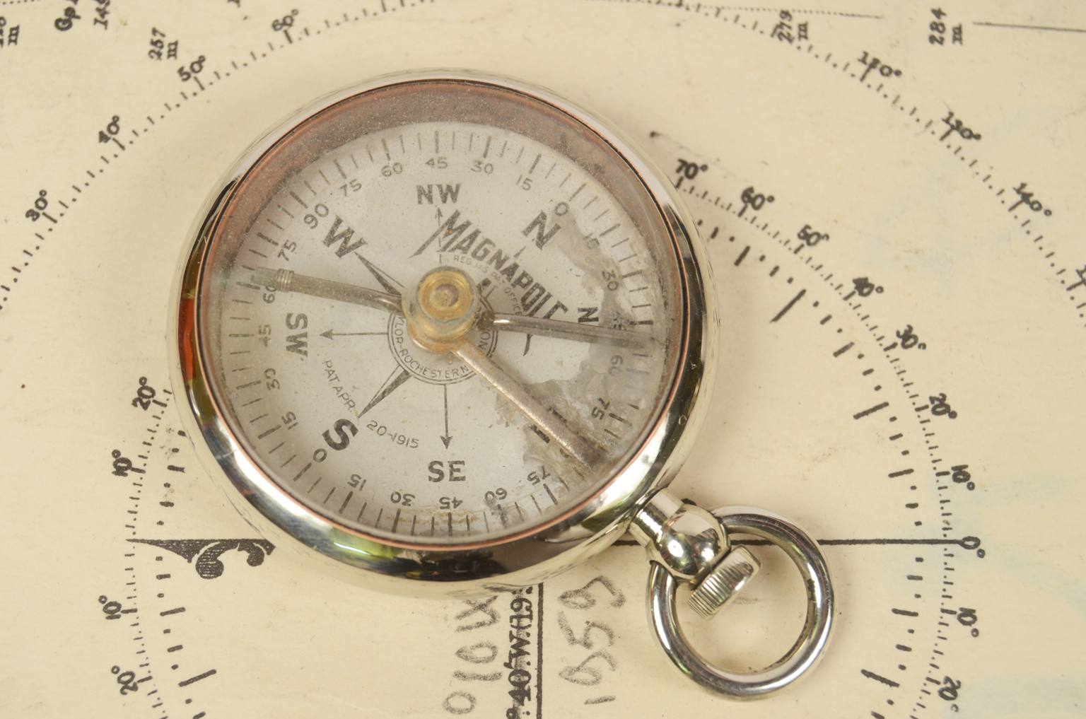e-Shop/Antique compasses/Code 6895 Magnapole compass